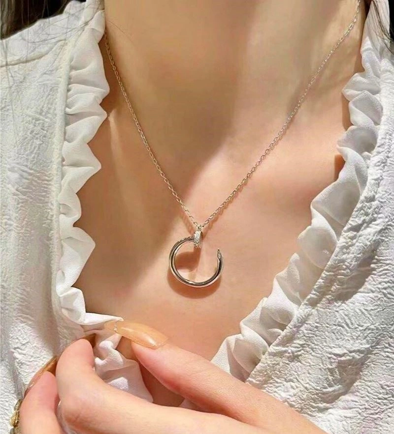 Brand-authenticated Cartier Necklaces