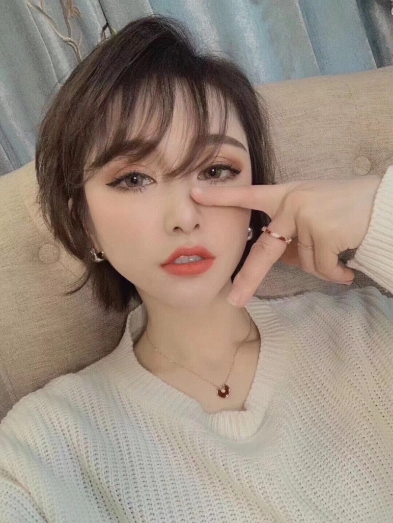 Top mirror Cartier Necklaces