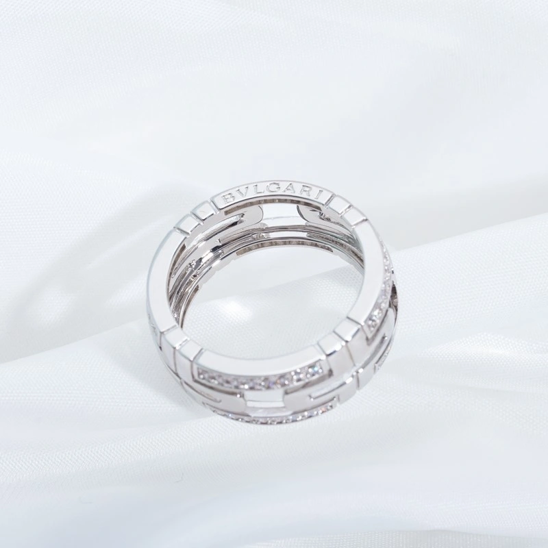 Indistinguishable Cartier Rings
