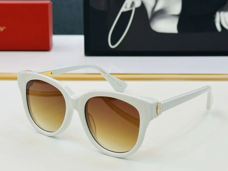 Top mirror Cartier Sunglasses
