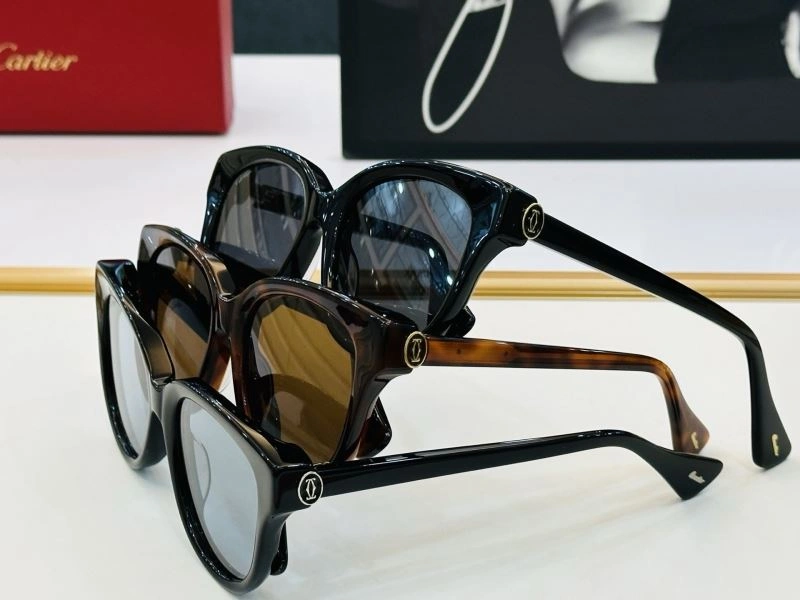 Top mirror Cartier Sunglasses