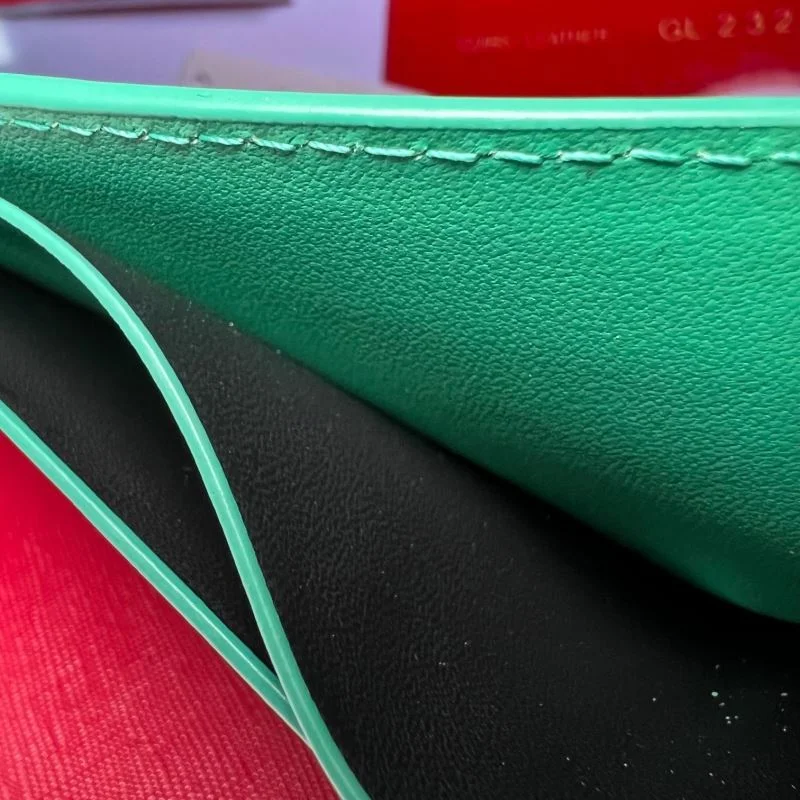 Indistinguishable Cartier Wallets Purse