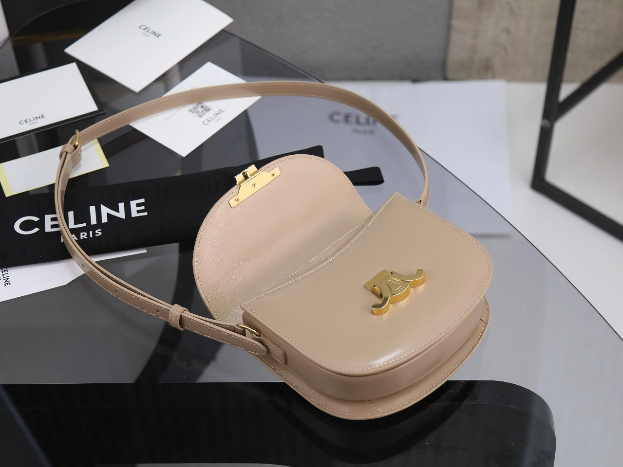 Factory-made Celine Besace Bags