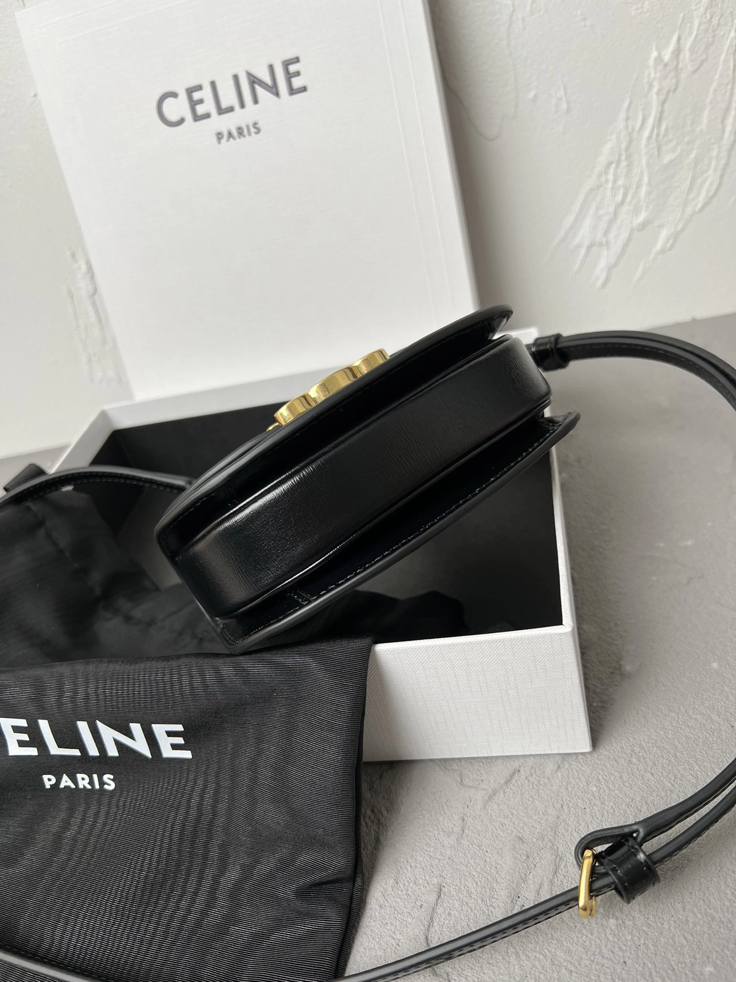 Bargain Celine Besace Bags