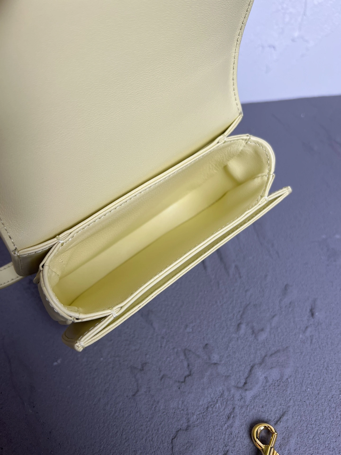 Bargain Celine Besace Bags