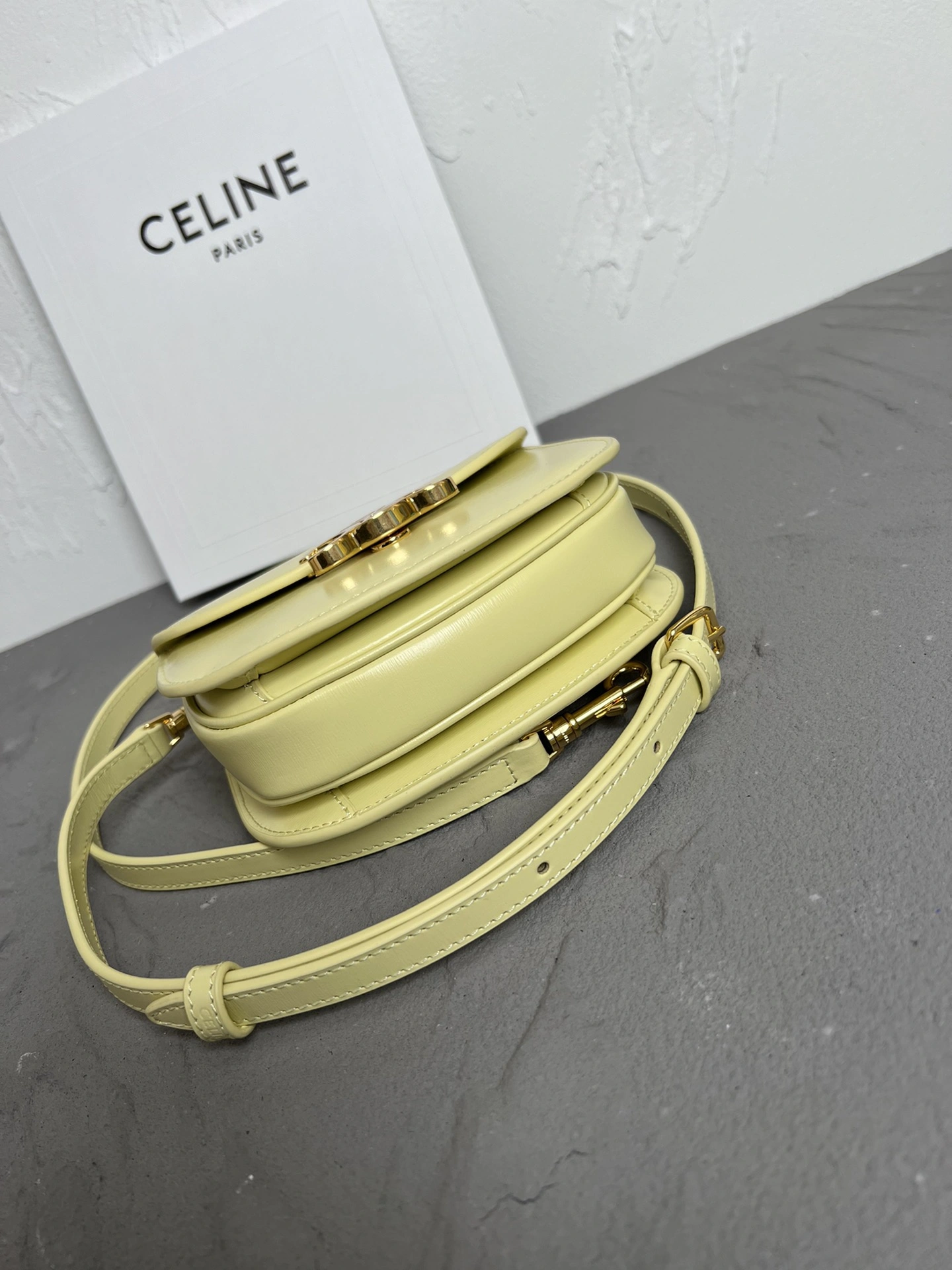 Bargain Celine Besace Bags