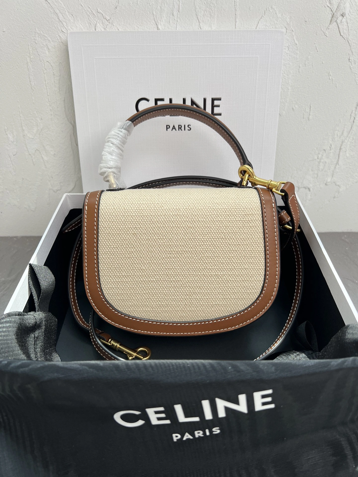 Economical Celine Besace Bags