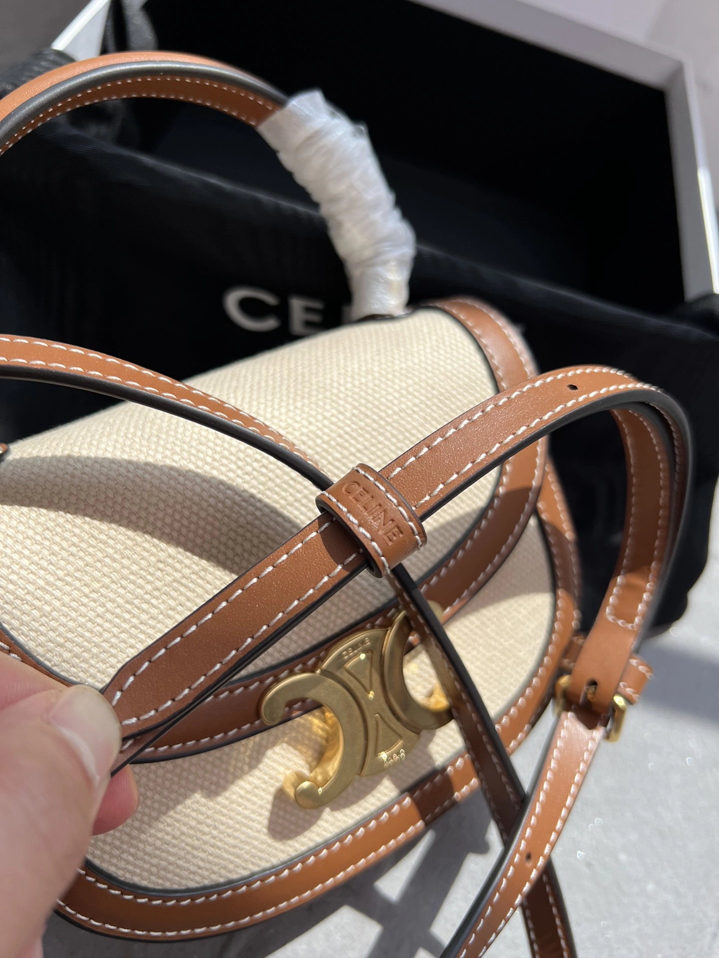 Economical Celine Besace Bags