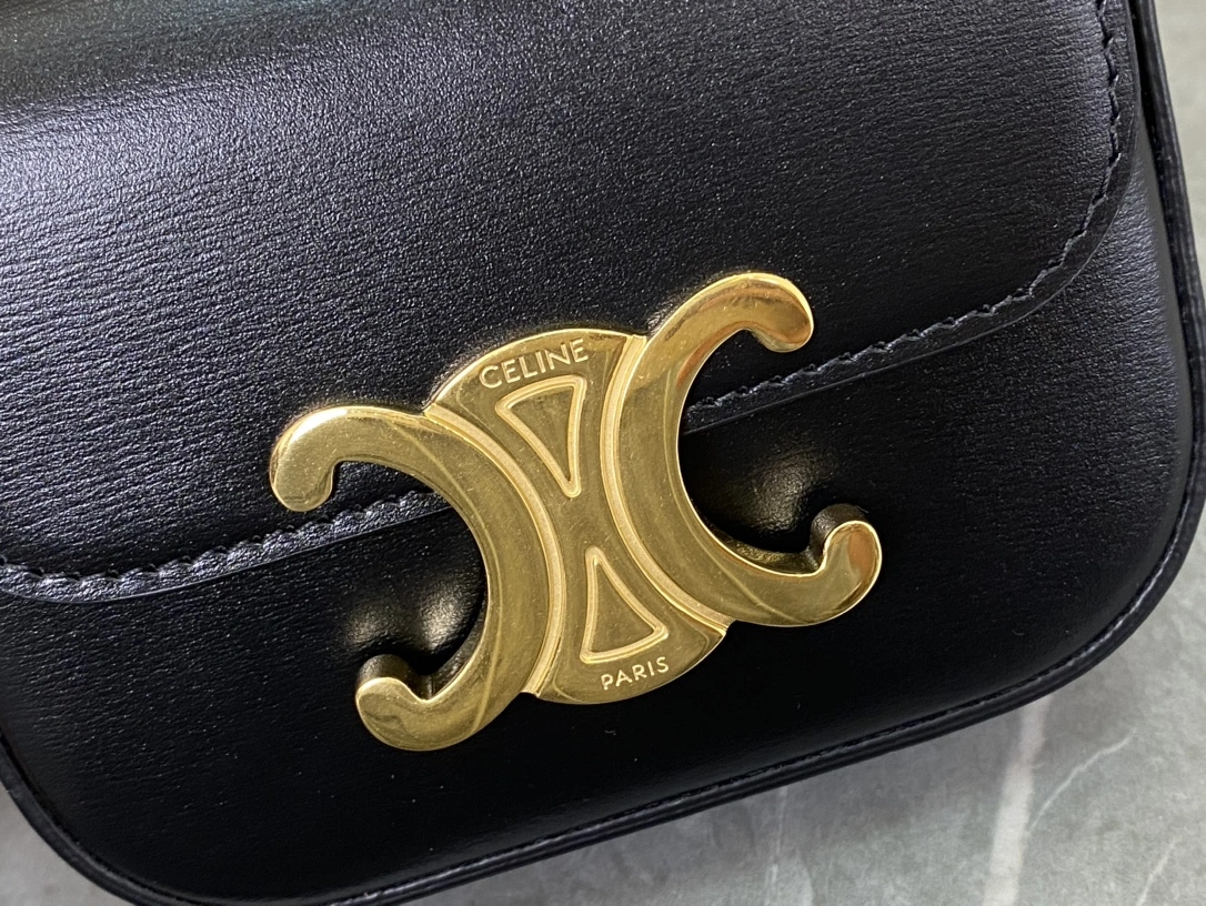 Economical Celine Besace Bags