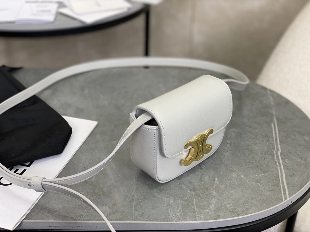 Bargain Celine Besace Bags