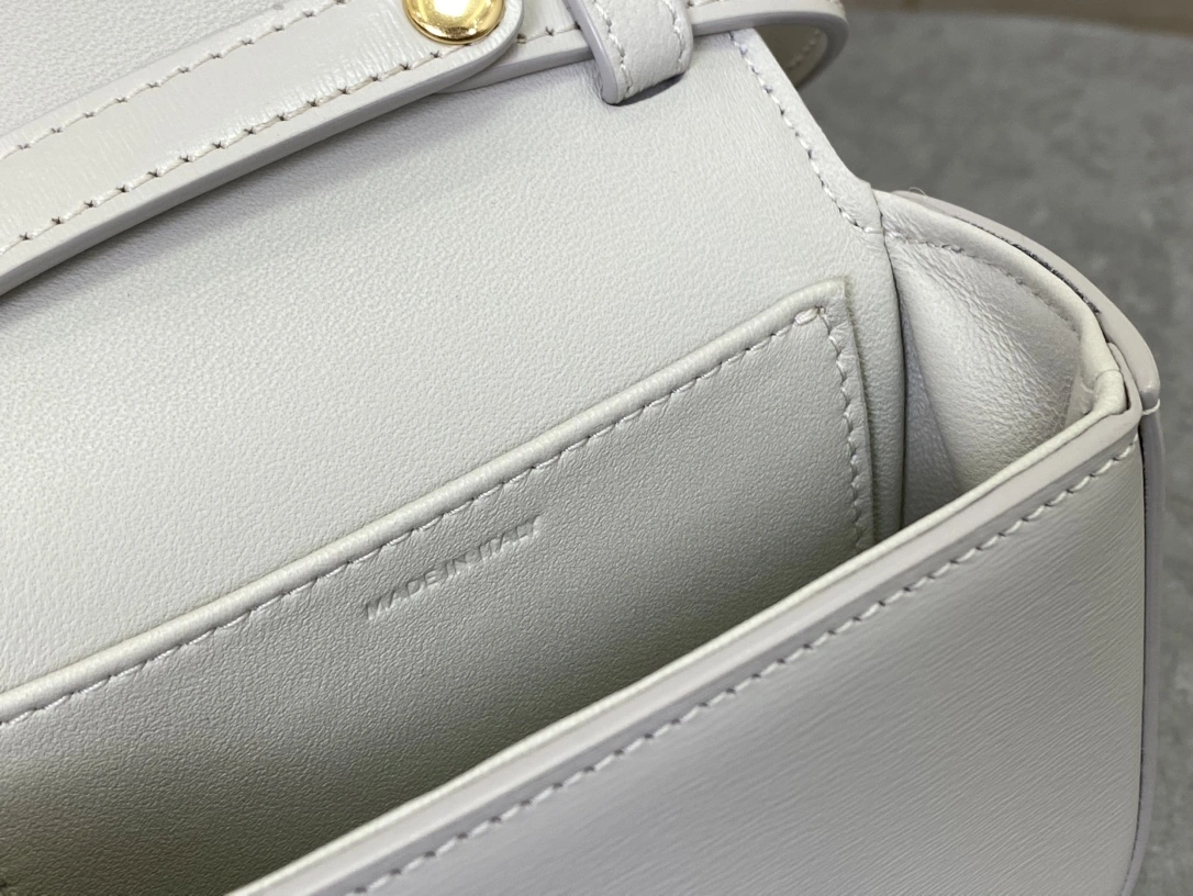 Bargain Celine Besace Bags