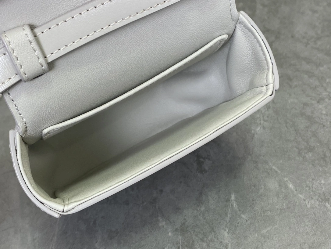 Bargain Celine Besace Bags