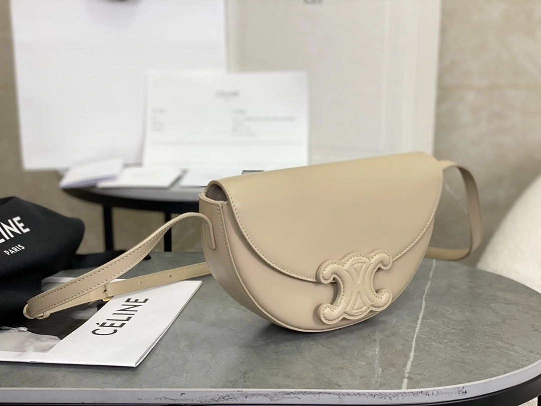 Bargain Celine Besace Bags