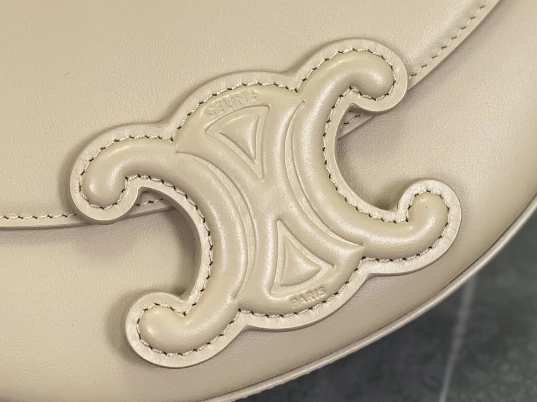 Bargain Celine Besace Bags