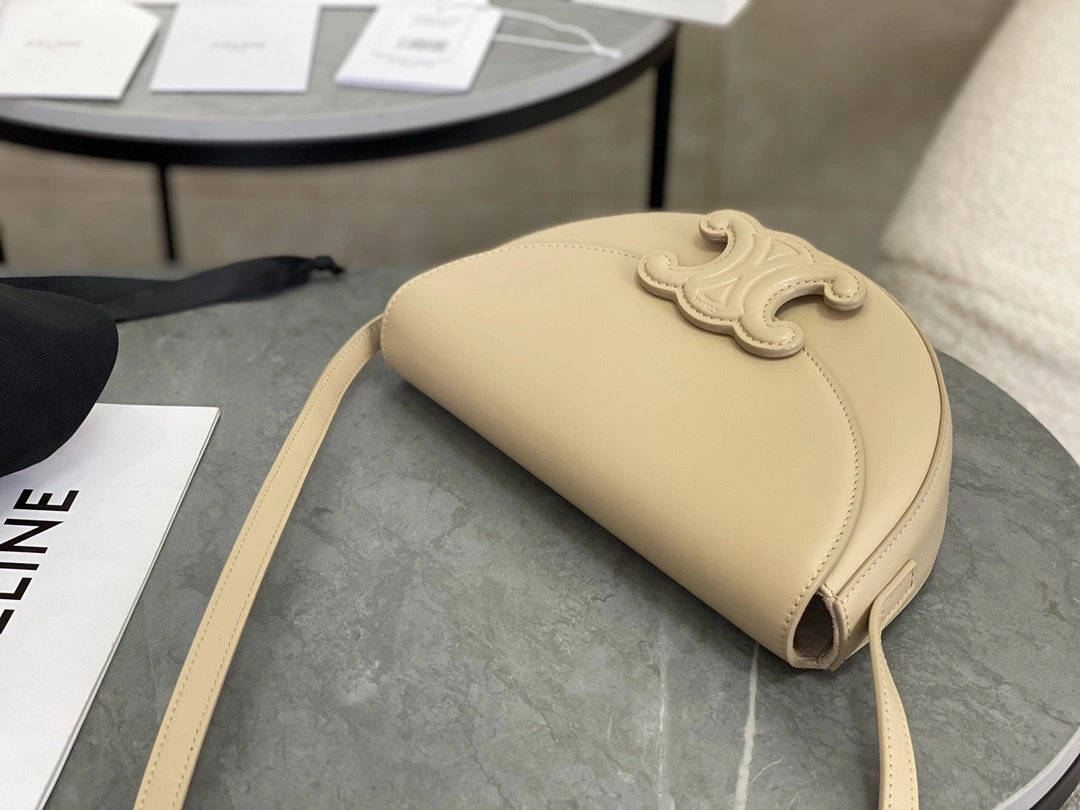 Bargain Celine Besace Bags