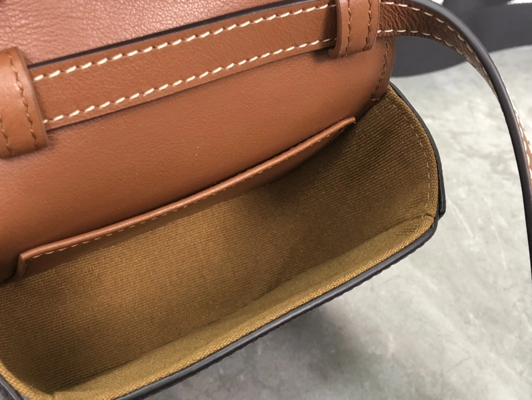 High accuracy Celine Besace Bags