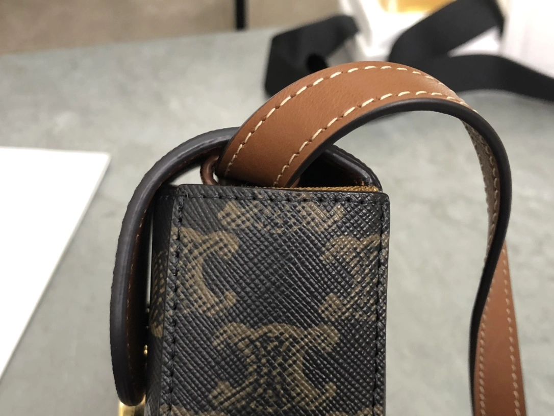High accuracy Celine Besace Bags