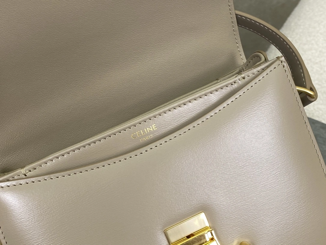 Low-cost Celine Besace Bags