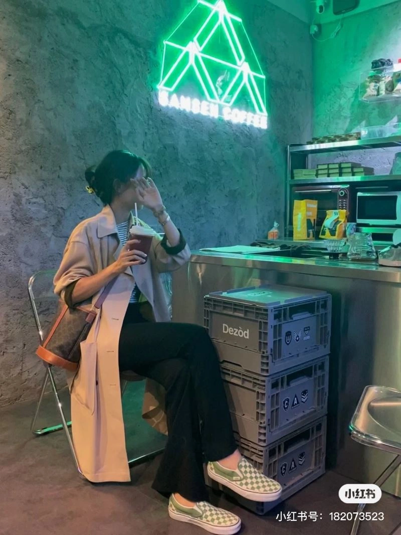 Low-cost Celine Bucket Bags