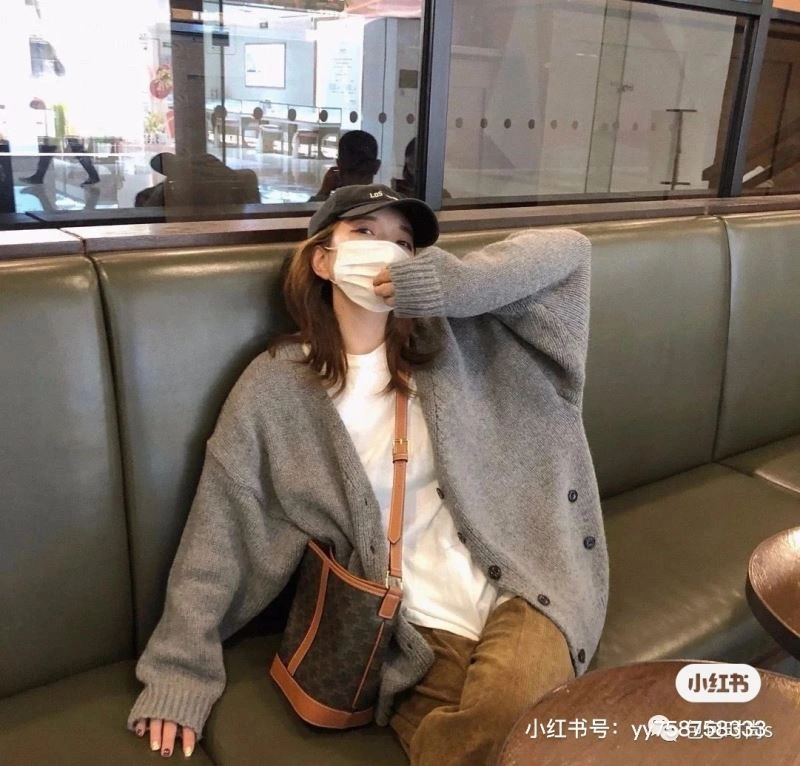 Low-cost Celine Bucket Bags