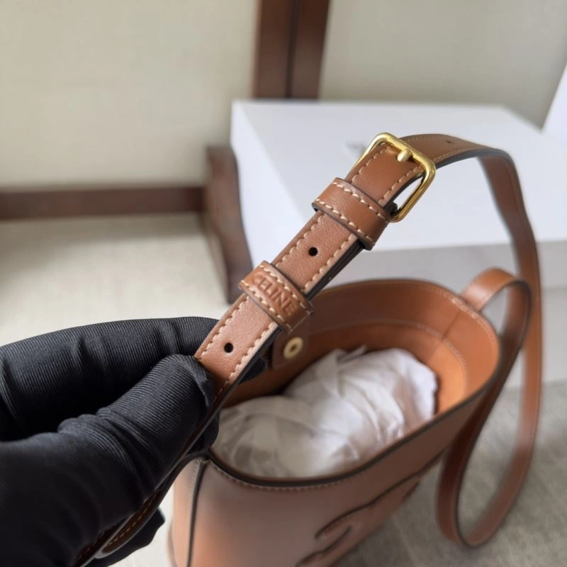 Top mirror Celine Bucket Bags