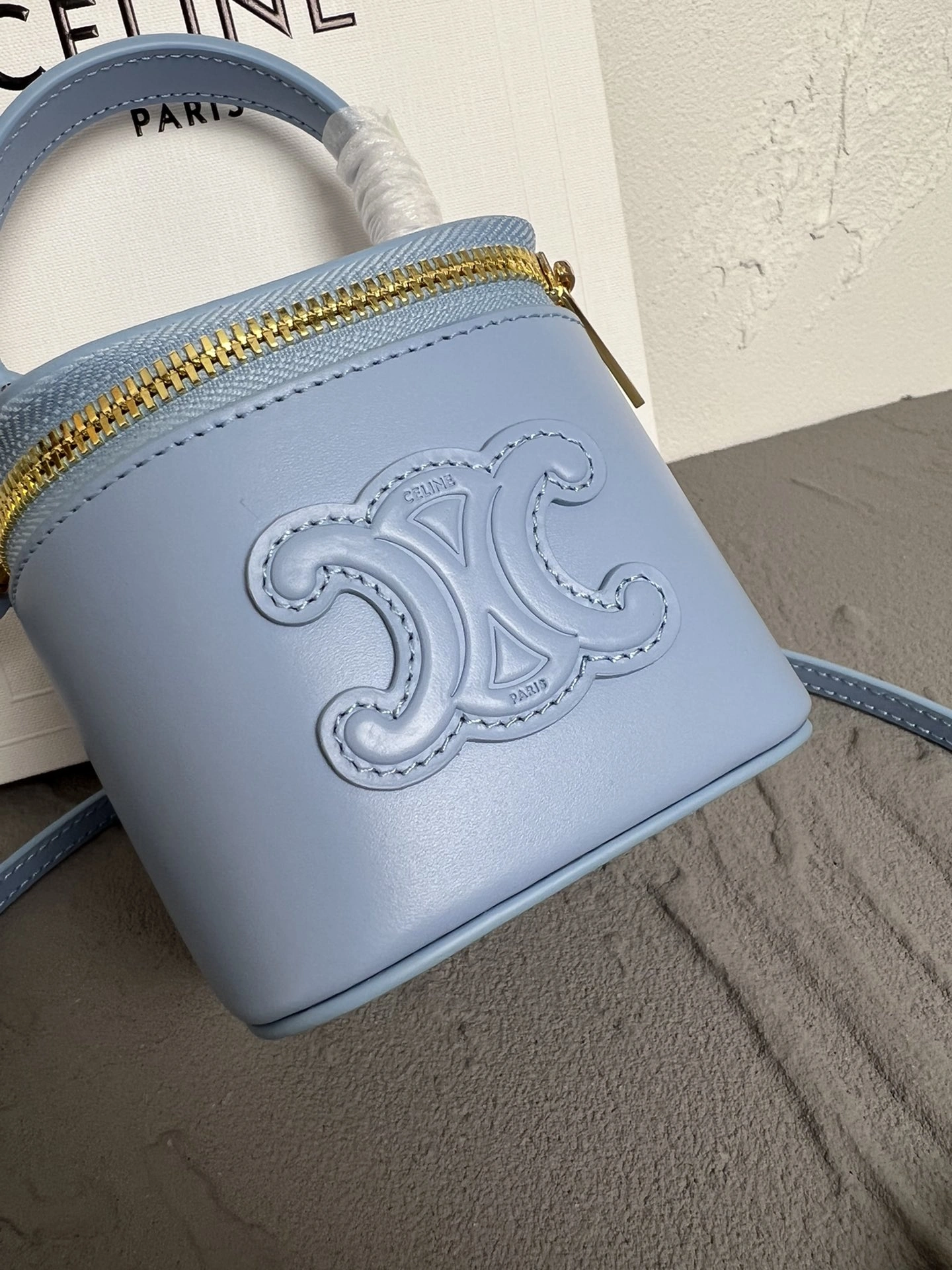 Low-cost Celine Bucket Bags