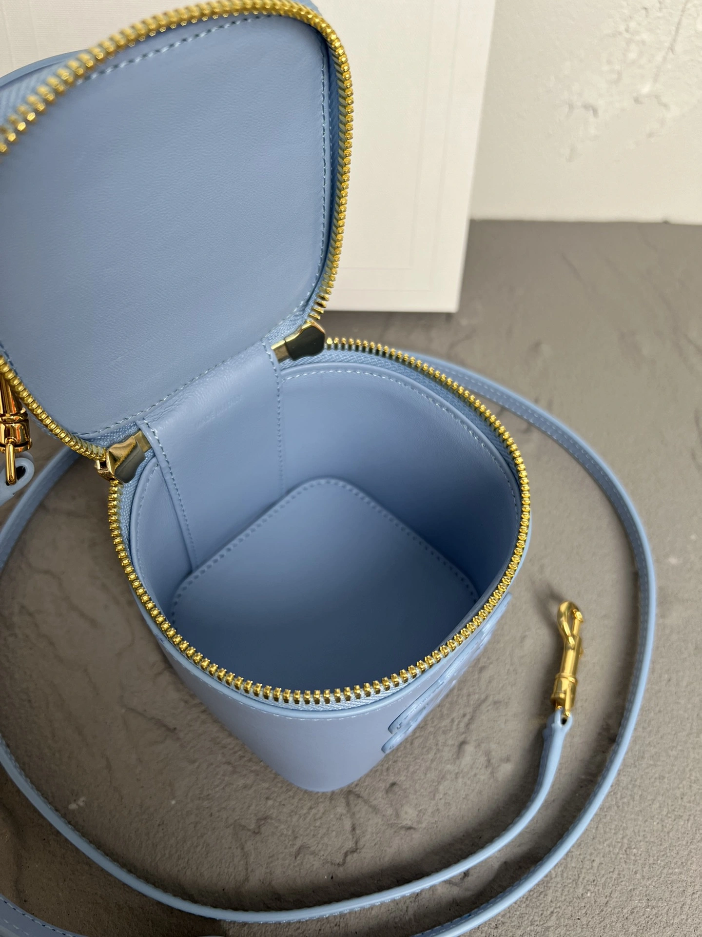 Low-cost Celine Bucket Bags