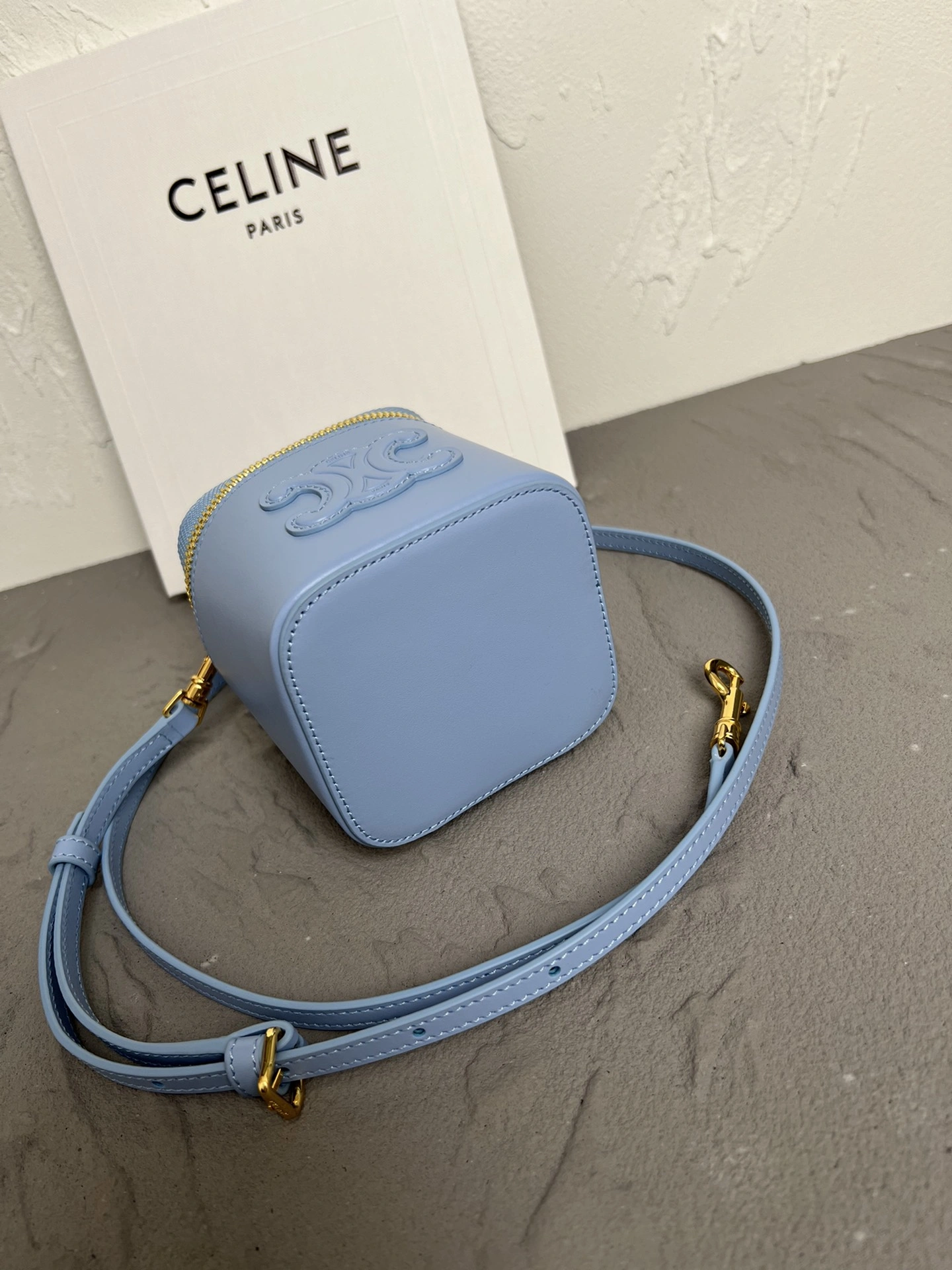 Low-cost Celine Bucket Bags