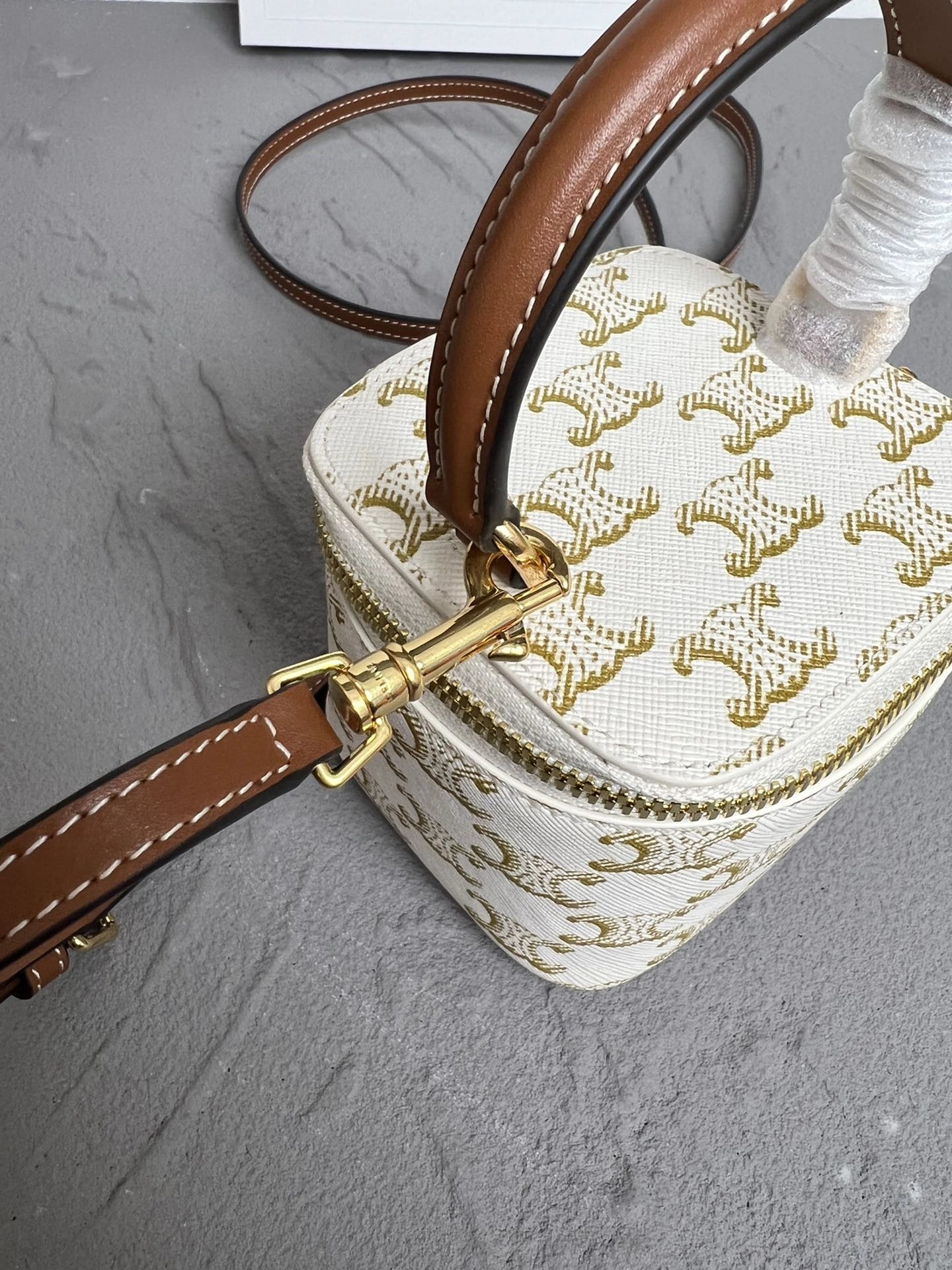 High fidelity Celine Bucket Bags