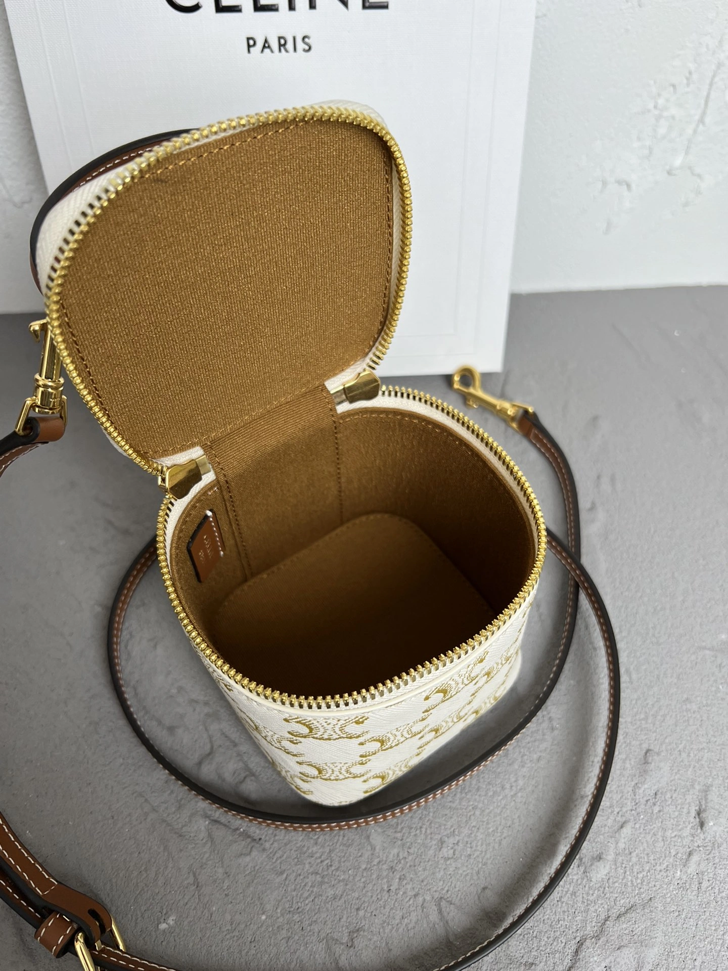 High fidelity Celine Bucket Bags