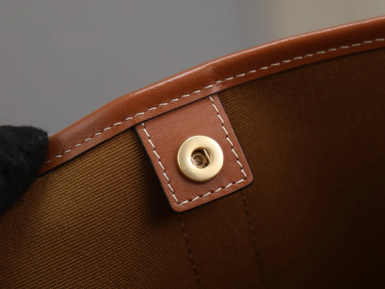 Reasonably priced Celine Bucket Bags