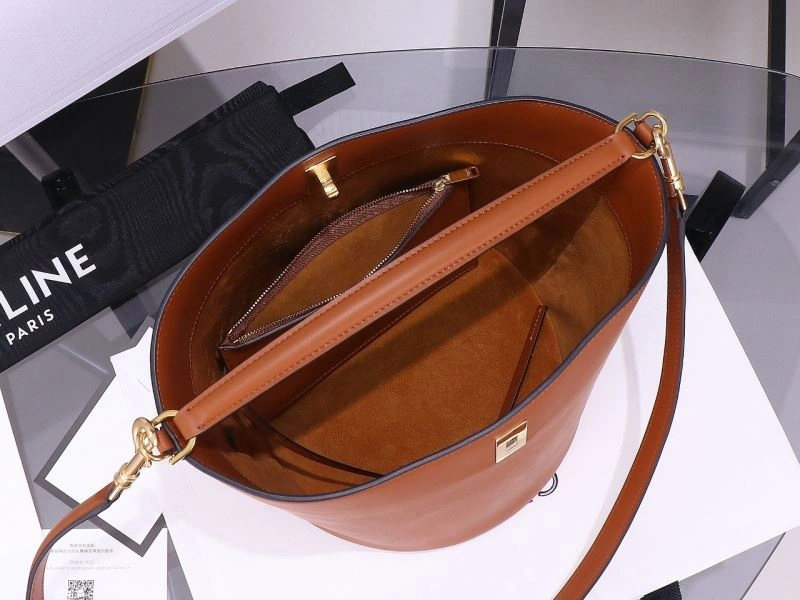 Top mirror Celine Bucket Bags