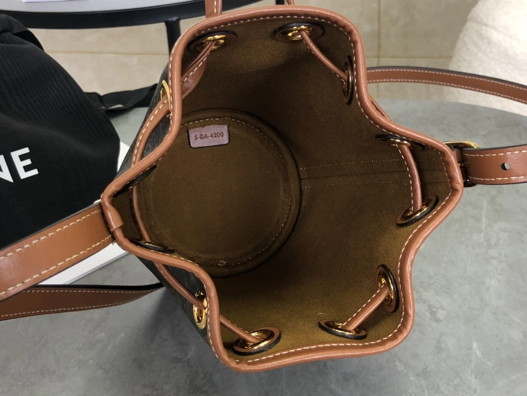 Low-cost Celine Bucket Bags