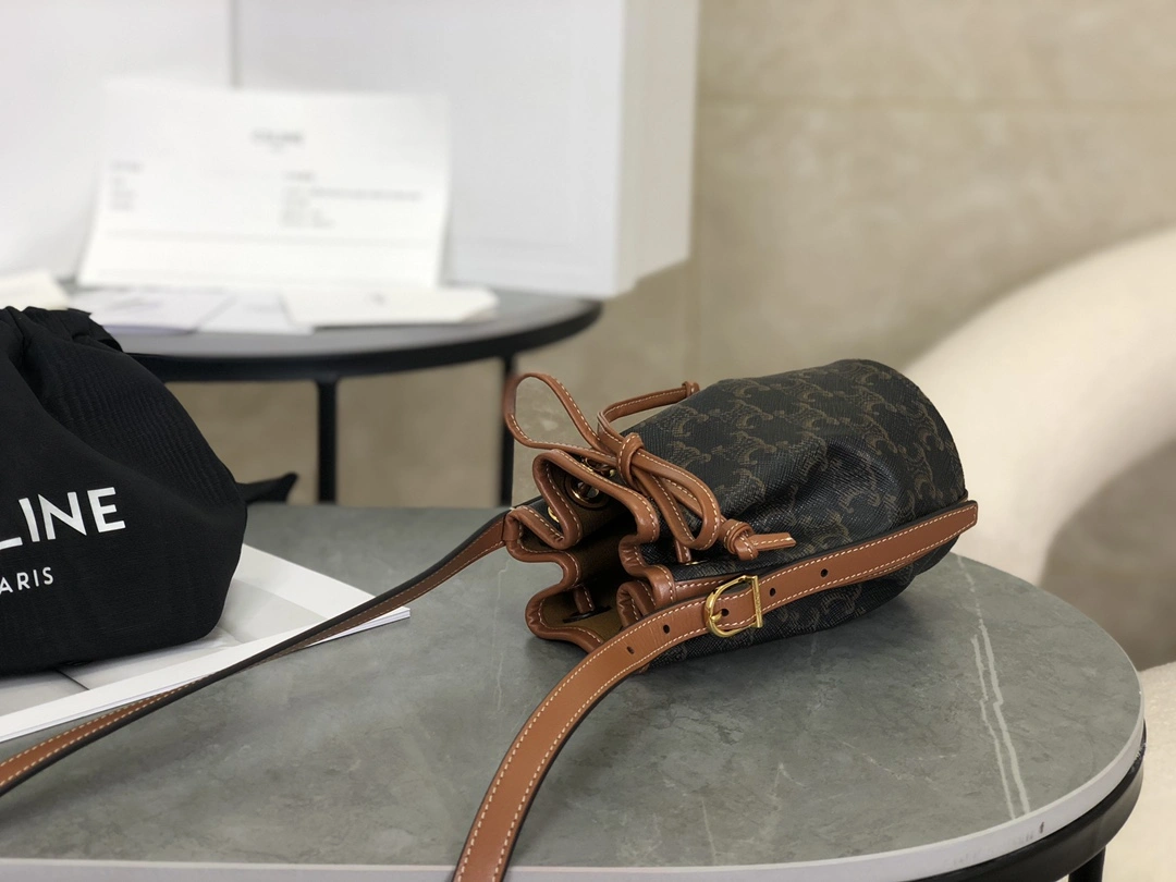 Low-cost Celine Bucket Bags
