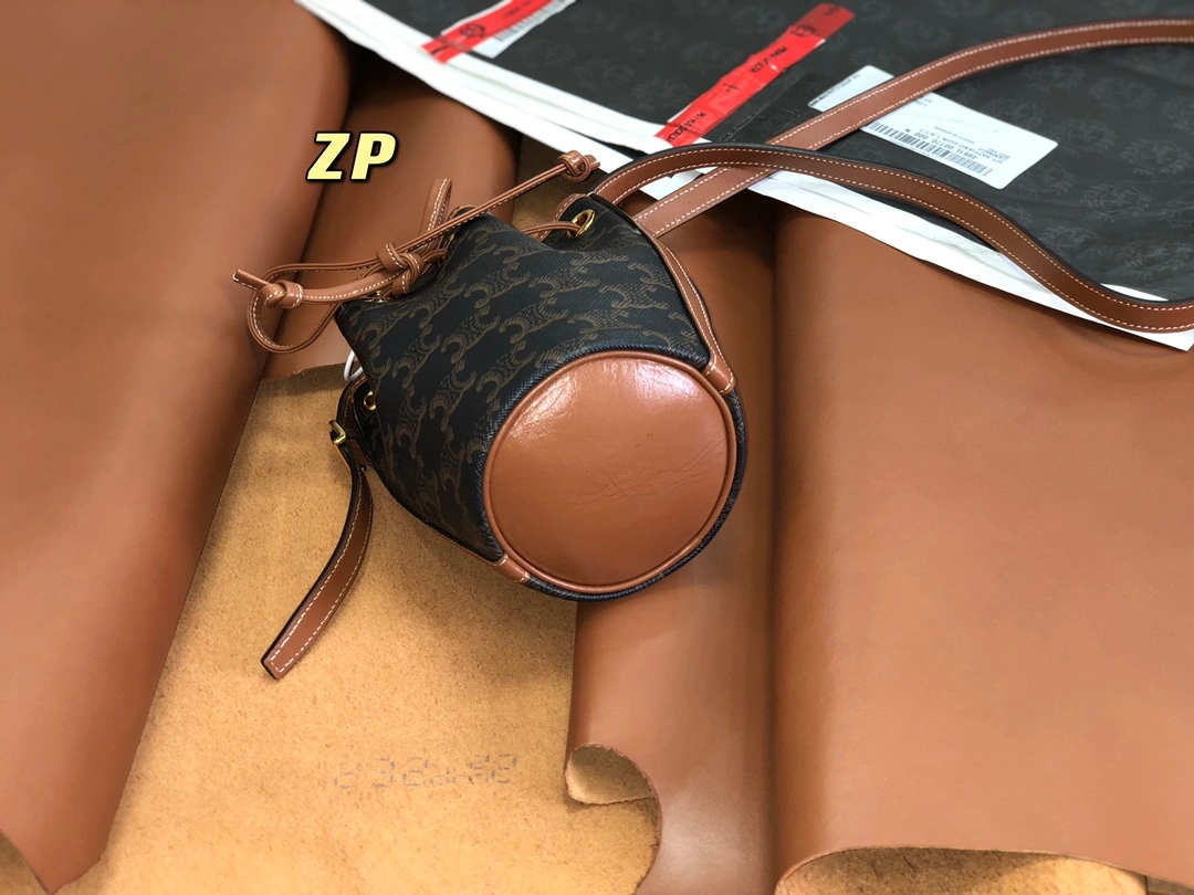 Low-cost Celine Bucket Bags