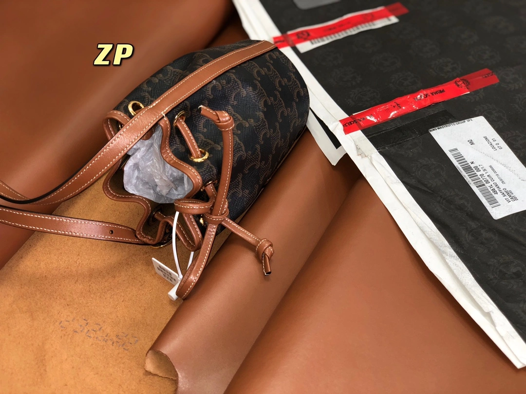 Low-cost Celine Bucket Bags