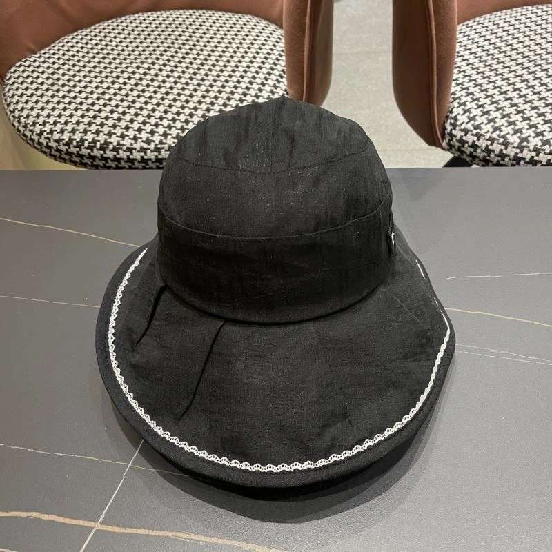 Accurate model Celine Caps