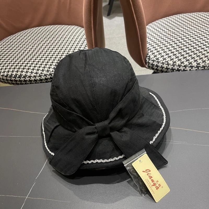 Accurate model Celine Caps