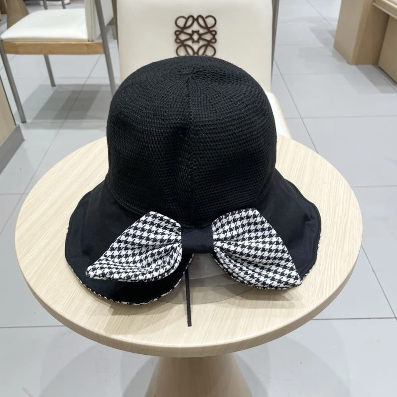 Accurate model Celine Caps