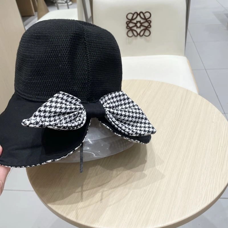 Accurate model Celine Caps