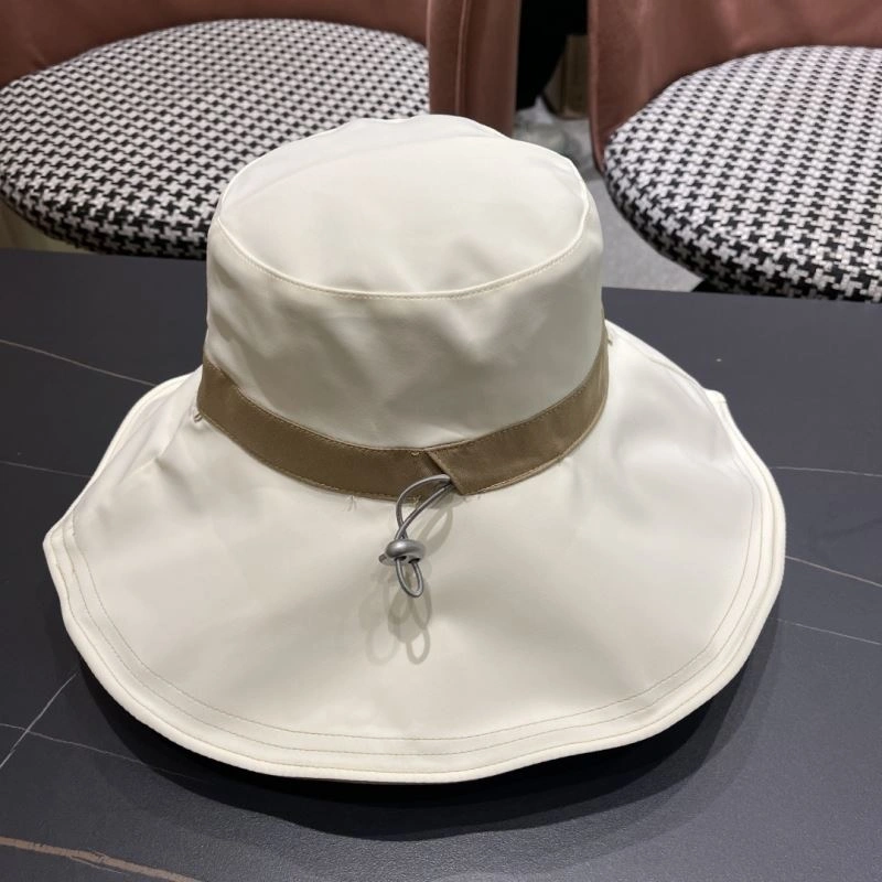Accurate model Celine Caps