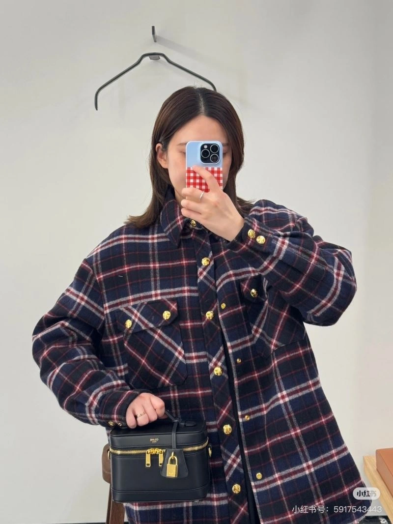 Reasonably priced Celine Cosmetic Bags
