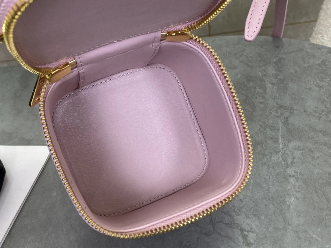 Cut-rate Celine Cosmetic Bags