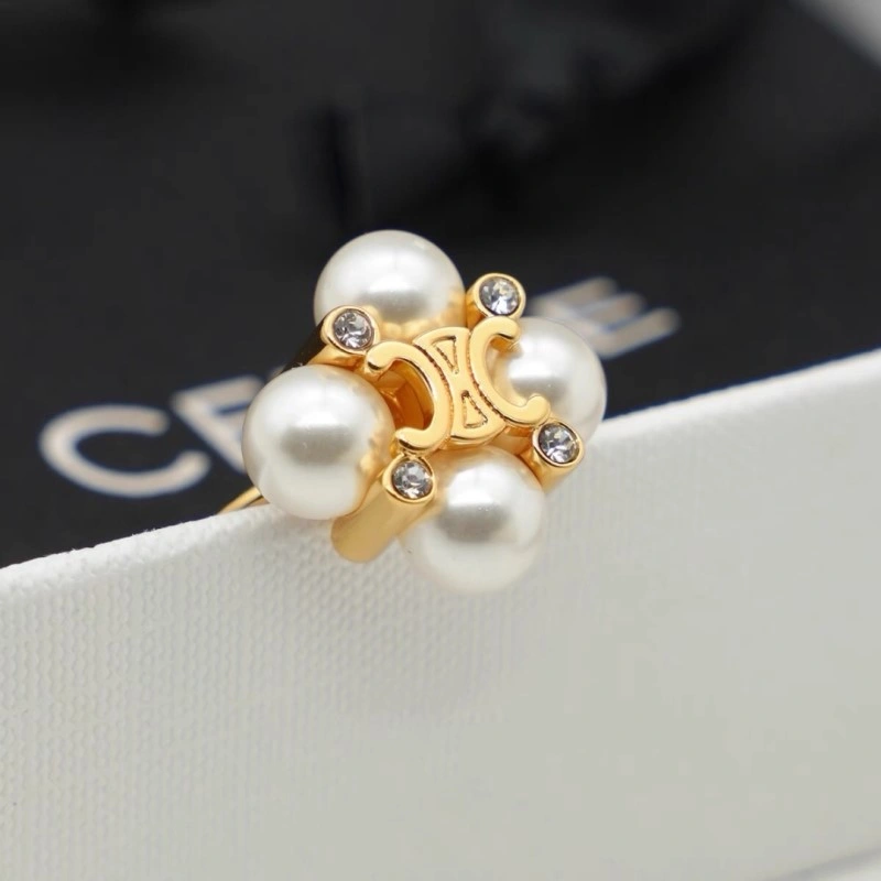Accurate model Celine Earrings