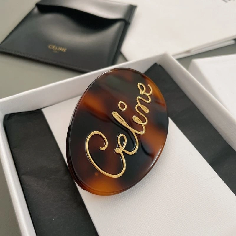 Accurate model Celine Hairpins