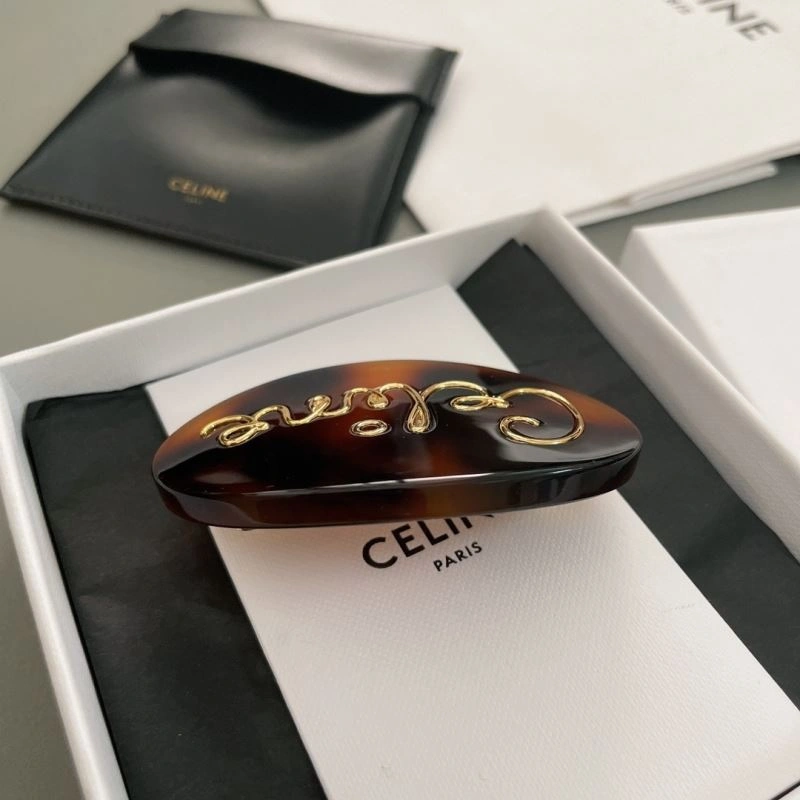 Accurate model Celine Hairpins