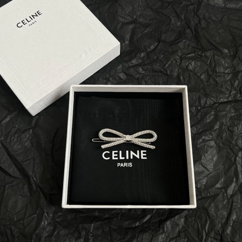 Accurate model Celine Hairpins