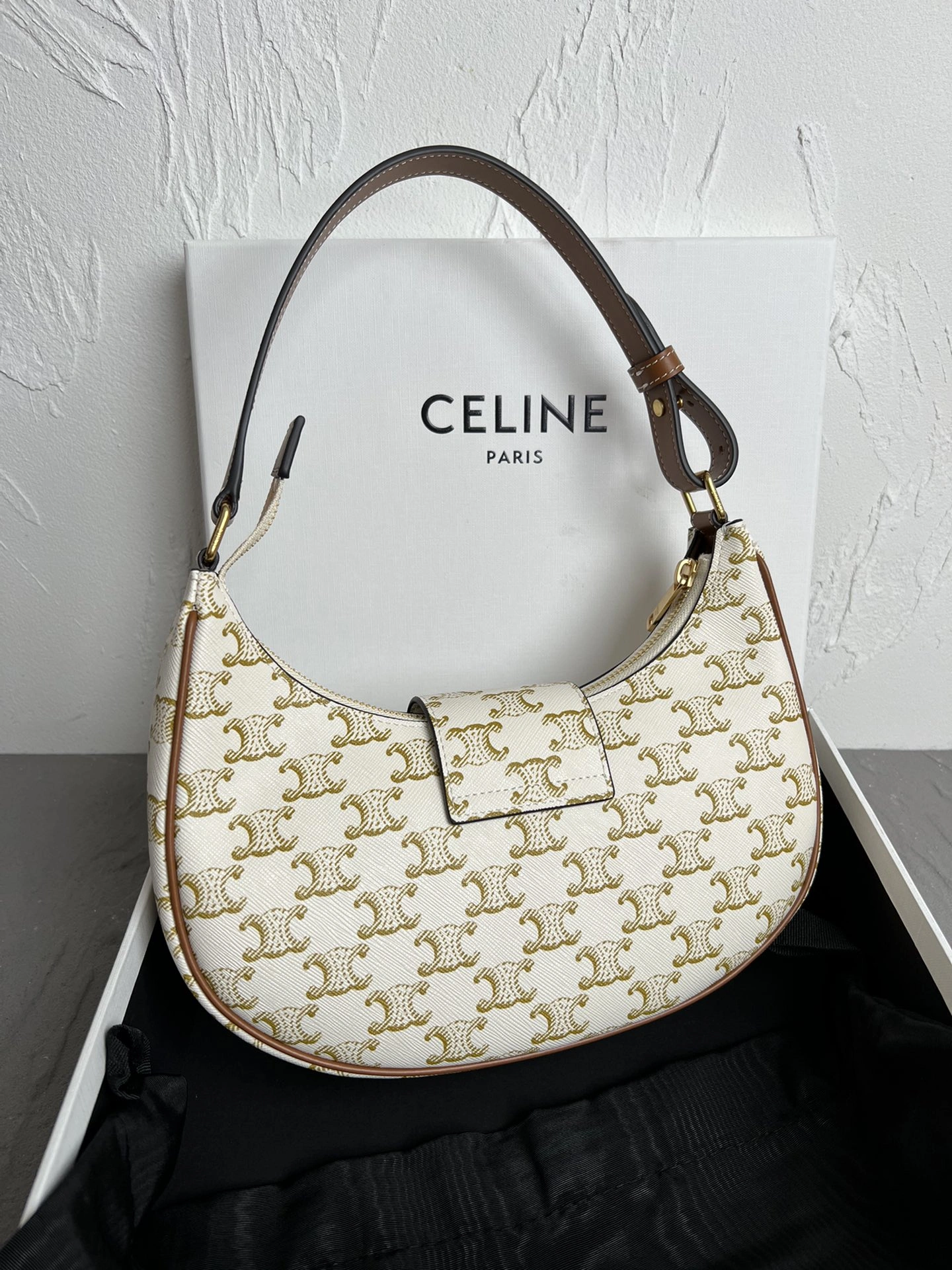 Bargain Celine Hobo Bags