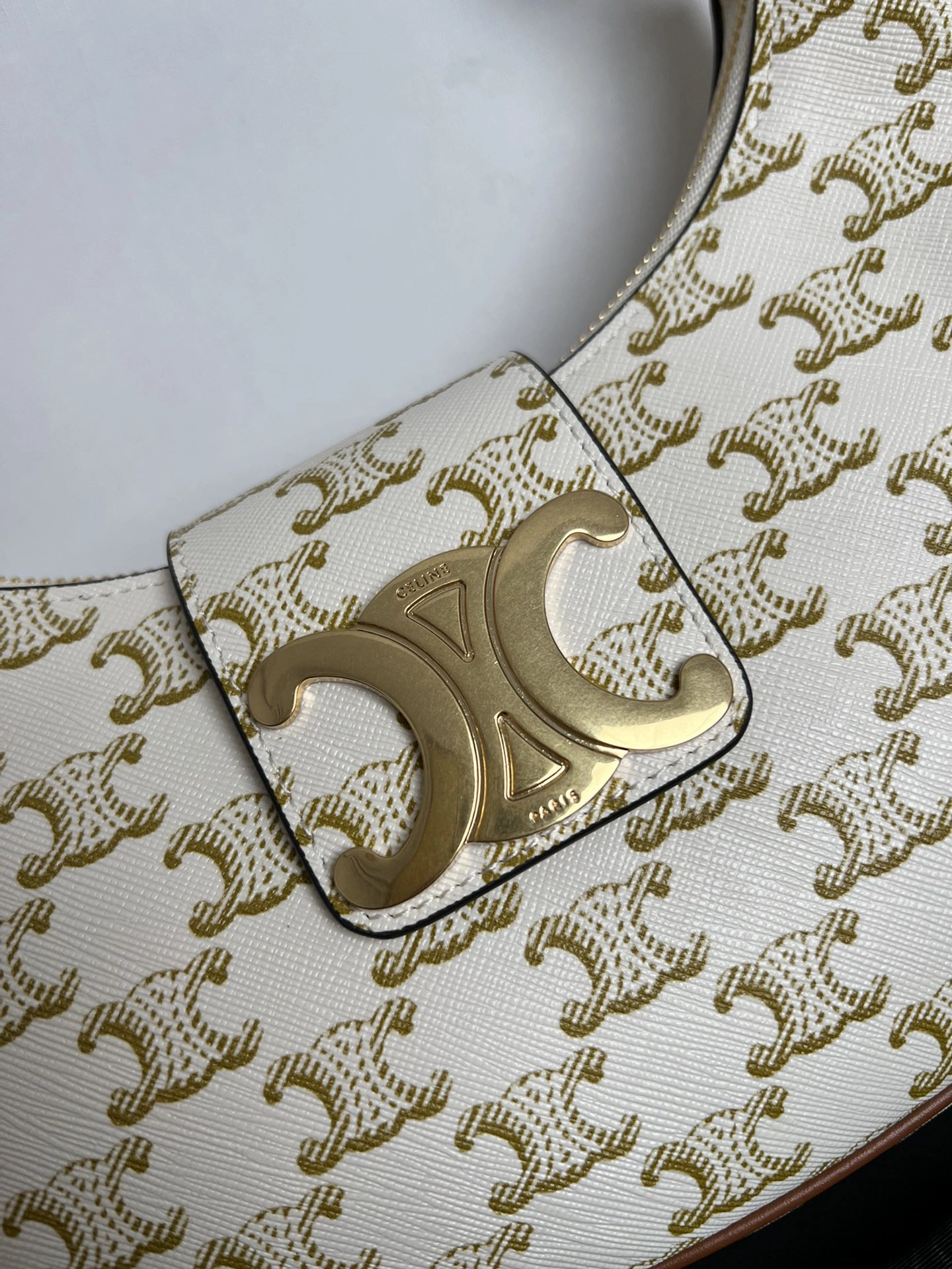 Bargain Celine Hobo Bags