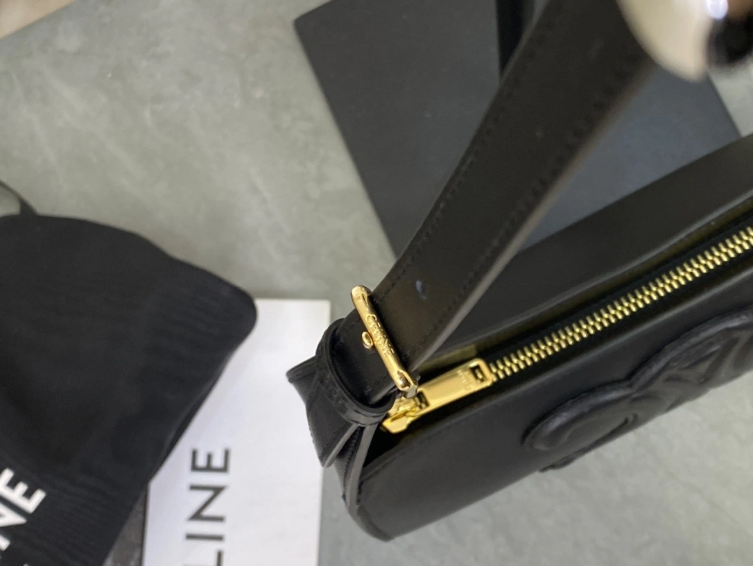 Top mirror Celine Hobo Bags